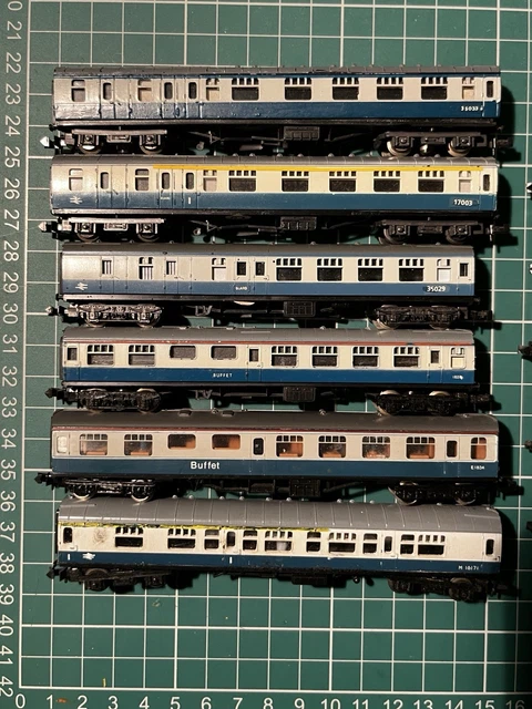 JOB LOT OF 11 N Gauge MK1 Coaches | Maroon & BR Blue / grey Unboxed £54 ...