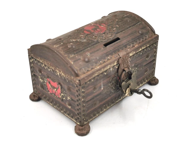 ANCIENNE TIRELIRE COFFRET EN TOLE AVEC CADENAS et CLE JAN 46 EUR 24,00 ...