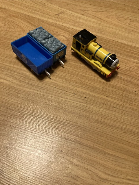 THOMAS THE TANK Engine & Friends YELLOW RHENEAS AND TRUCKS Trackmaster ...