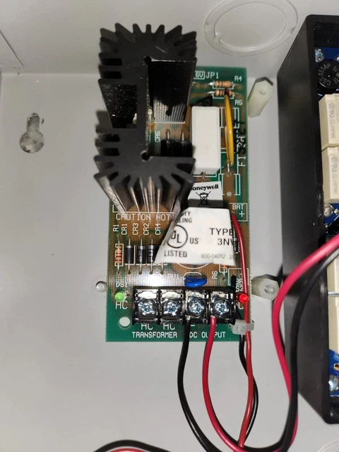 BRIVO SYSTEMS LLC ACS Door Controller AC8-IPDC-2E USED w/ Honeywell ...