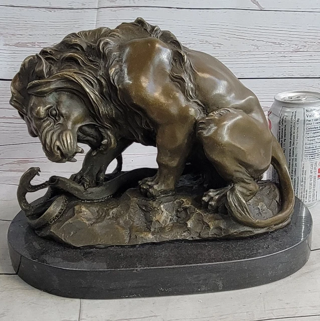 LION VS.SERPENT SUPERBE Véritable Bronze Statue Sculpture Marbre Base ...