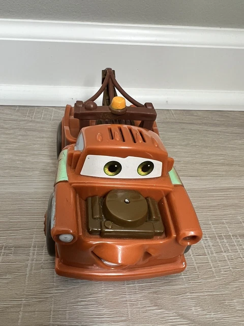 DISNEY PIXAR CARS MATER Shake N Go Brown Tow Truck Talking Mattel 2005 ...