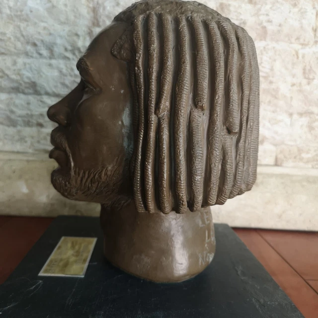 LENNOX LEWIS W.B.C. Heavy Weight Champion 11" Bust Sculpture on Stone ...
