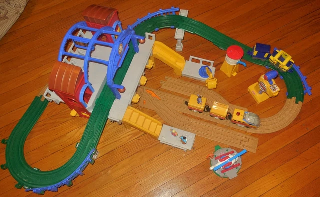 FISHER PRICE GEOTRAX Grand Central Station Building Railroad Aero Train ... FISHER PRICE GEOTRAX Grand Central Station Building Railroad Aero Train ...