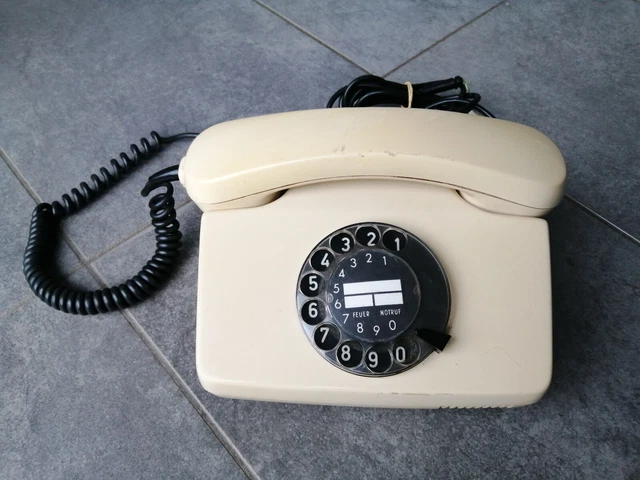 ALTES TELEFON MIT Wählscheibe Deutsche Post 791-1 BP DFG 80.10 B FeTAp ...