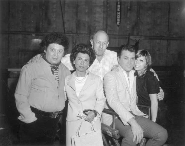 COMEDIAN MARTY ALLEN and singer Nancy Sinatra pose with Sinatra - 1965 ...