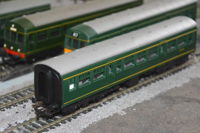 TRIANG HORNBY R334 DMU Centre Coach for Class 101 R157 R158 Green BOXED ...