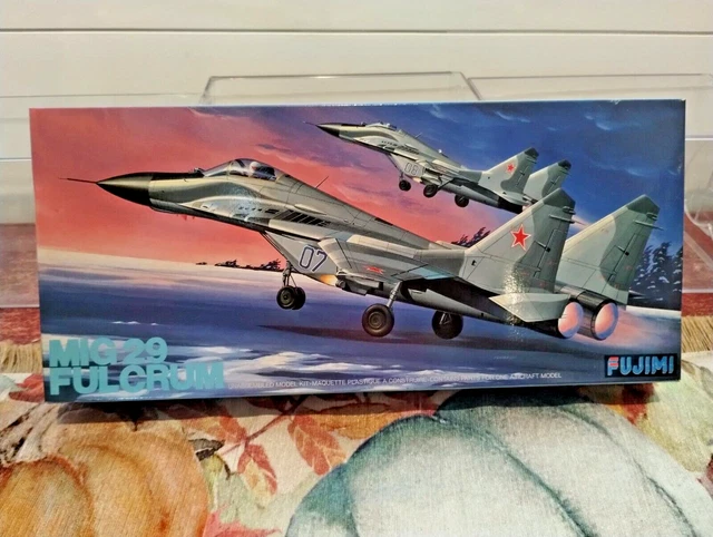 VINTAGE FUJIMA MODELS~~MIG 29 Fulcrum Airplane 1:72 Scale Model Kit~~U ...