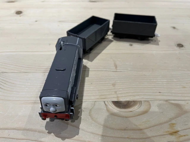 THOMAS THE TANK engine Trackmaster DENNIS battery Train £9.00 - PicClick UK