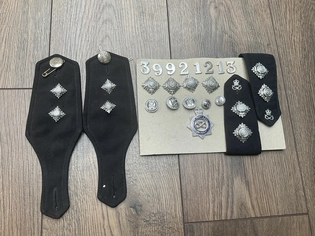 OBSOLETE BRITISH CONSTABULARY Police Officers Pips , Buttons & Badge £ ...