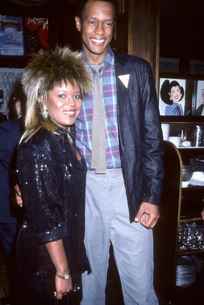 ACTRESS ALAINA REED actor Kevin Peter Hall at the Pre-Dinner Pa - 1986 ...