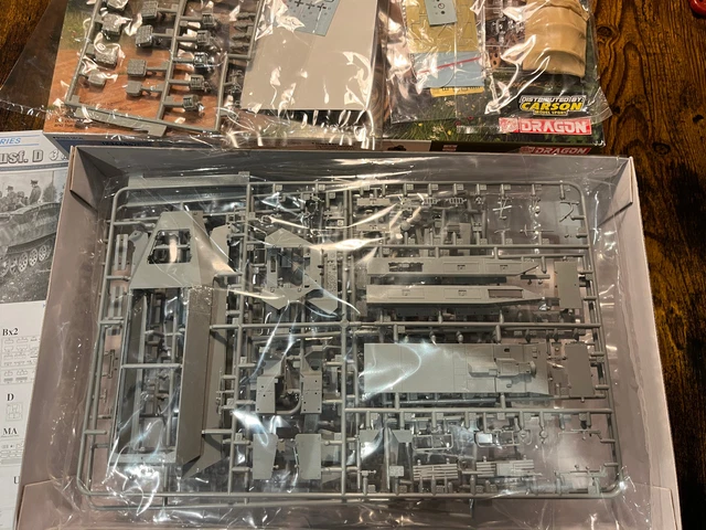 DRAGON 1:35 6223 Sd.Kfz.251/7 Ausf.D Pionierwagen 3in1 Halbkette ...