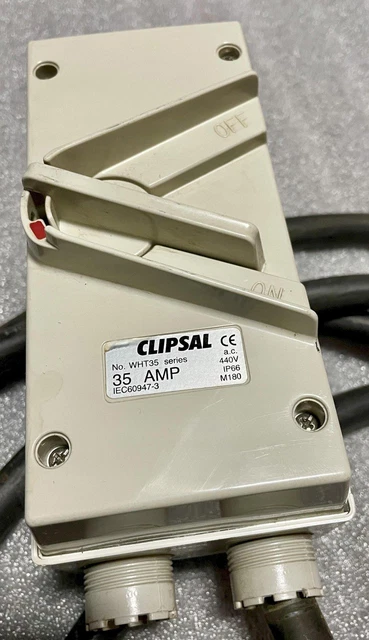 CLIPSAL WHT35 SURFACE Mount Triple Pole Isolating Switch (Schneider ...