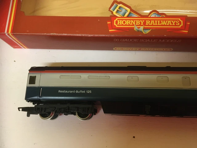 LOT..623X....OO GAUGE HORNBY R427 MK3 BUFFET CAR...40307...SHORT ...