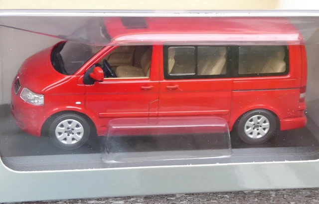 MINICHAMPS 1/43 VW MULTIVAN T 5 Bus rot Volkswagen Händler Dealer Box ...