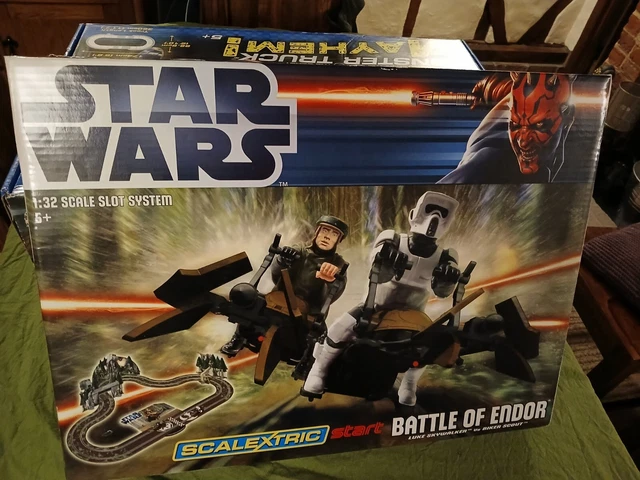 SCALEXTRIC STAR WARS 'Battle Of Endor' Luke Skywalker v Biker Scout ...