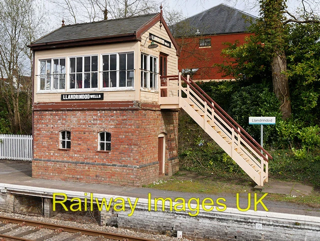 RAILWAY PHOTO - LNWR Signal Box at Llandrindod Wells c2016 £2.00 ...