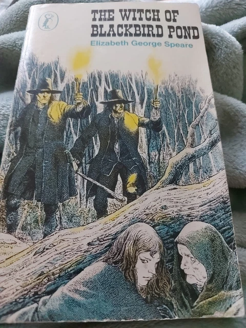 THE WITCH OF Blackbird Pond by Speare, Elizabeth Puffin paperback ...