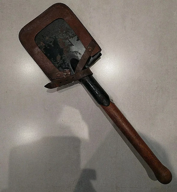 EAST GERMAN/DDR/NVA SOLDIER shovel with webbing belt mounted carry ...