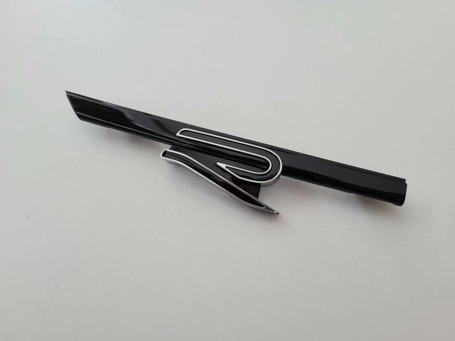 ORIGINAL VW GOLF 8 (5H) R-Line Schriftzug vorn Kühlergrill Emblem Logo ...