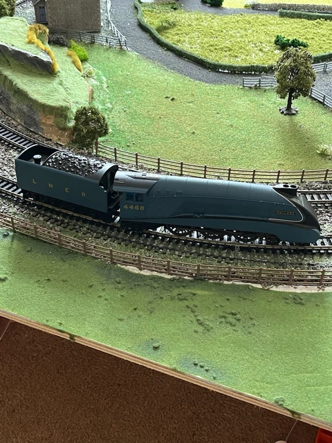 HORNBY LNER A4 Mallard 00 Gauge Steam Locomotive R2339 £65.00 - PicClick UK