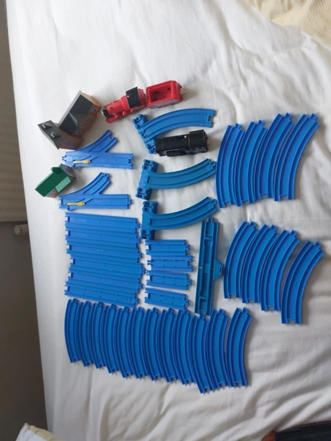 TOMY TRACKMASTER THOMAS The Tank Engine Blue Track Job Lot 42 Pieces ...