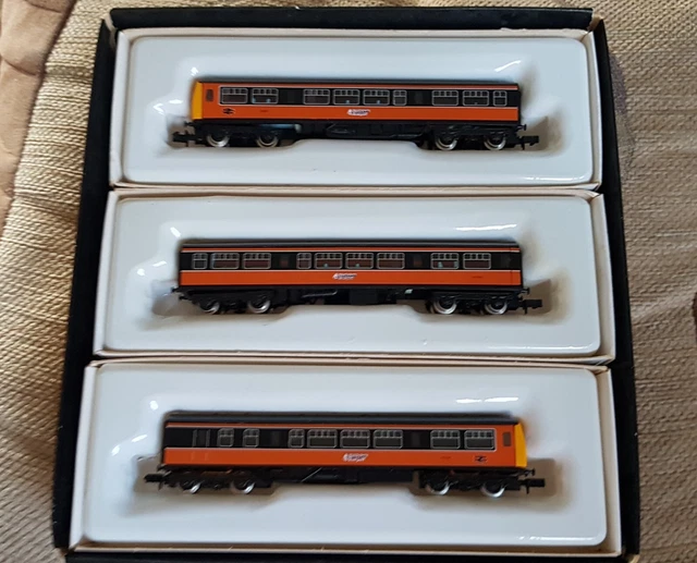 GRAHAM FARISH LE814A n gauge Class 101 DMU Strathclyde livery £63.12 ...