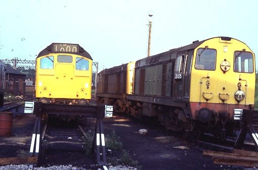 ORIGINAL COLOUR SLIDE of green 20075 BR class 20 diesel loco £1.99 ...