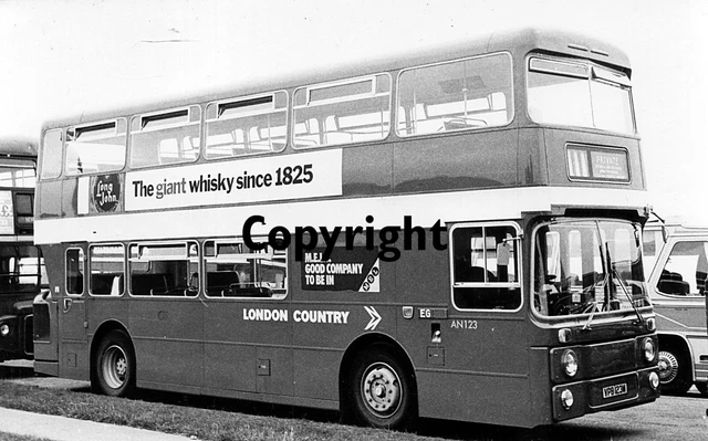LONDON COUNTRY AN123 VPB123M Leyland Atlantean B&W Bus Photo £1.10 ...