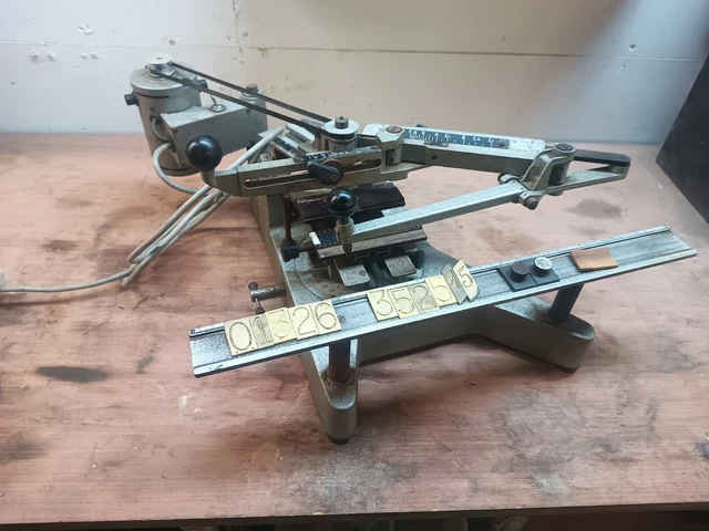 GRAVOGRAPH PANTOGRAPH ROUTER Engraving Machine with 2 sets of fonts £ ...