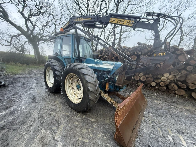FORD COUNTY SUPER 6 with roof mount botex crane and timber trailer £ ...