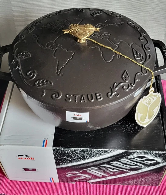 STAUB TOMORROWLAND COCOTTE 24 cm SCHWARZ NEU MIT KARTON 3,6 LITER LA ...