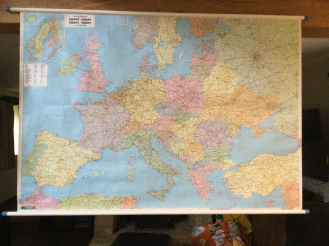 EUROPE WALL MAP with Metal Ledges/Tube 1:3,500,000 Freytag & Berndt ...