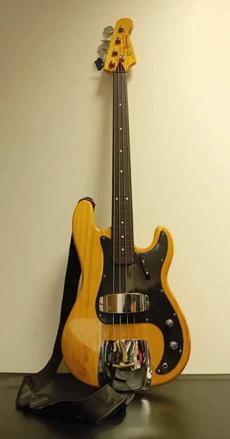 YAMAHA 4 STRING Custom Edition Pulser Bass 400 Electric Guitar & Fender ...