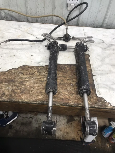 MERCURY MARINE MERCRUISER Alpha Bravo trim tilt lift hydraulic ...