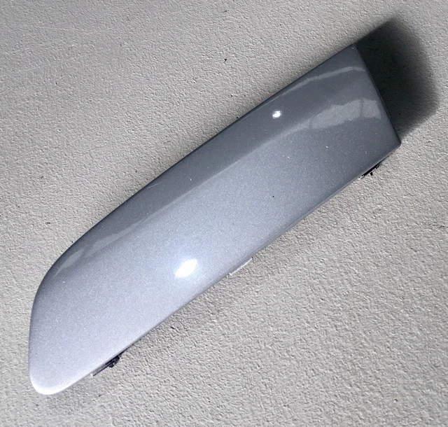 VW GOLF MK5 Reflex Silver LEFT Front Bumper Trim Mould 1K0807717E Jetta ...