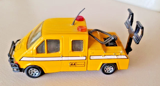 CORGI AA FORD Transit Breakdown Truck Code 3 as Different Roof Lights ...