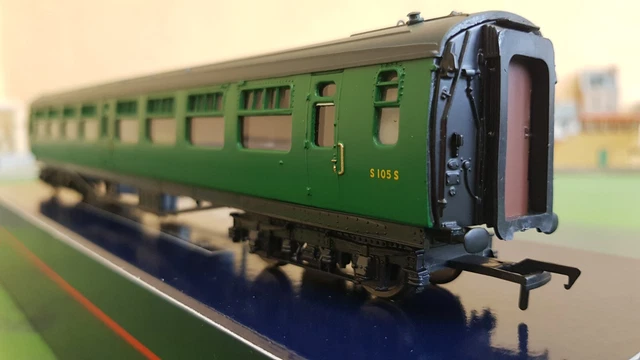 BACHMANN OO GAUGE 34-529 63ft Bulleid Corridor 2nd Open Coach, S105S ...