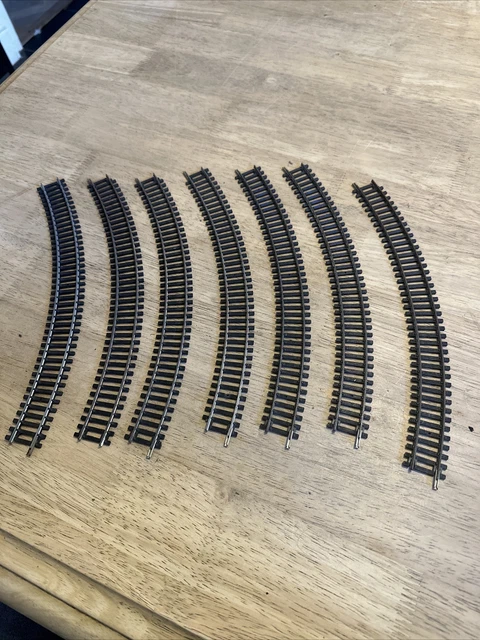 HORNBY 00 GAUGE Model Railway Track 7 x R605 Double 1st Radius Curve ... HORNBY 00 GAUGE Model Railway Track 7 x R605 Double 1st Radius Curve ...