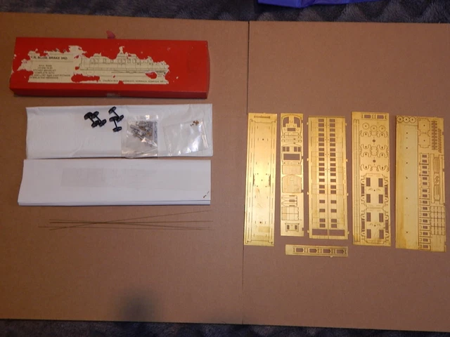VTG ALAN GIBSON OO GAUGE BRASS / WHITE METAL RAIL COACH KIT LYR BOGIE ...