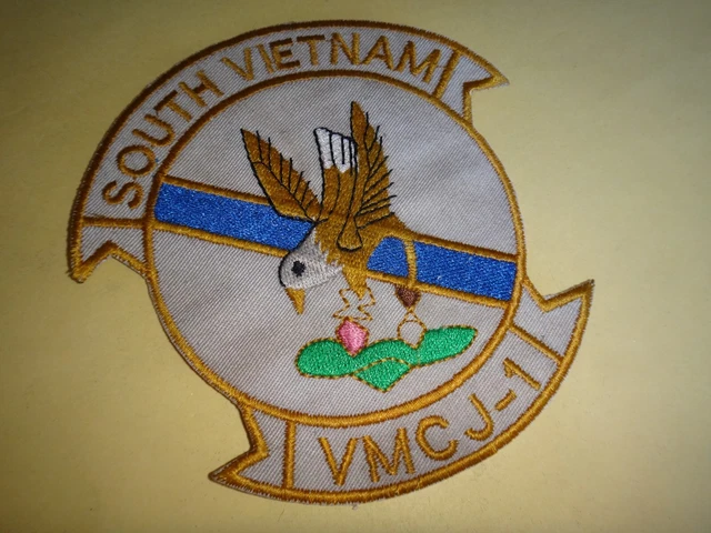 VIETNAM WAR PATCH US Marines VMCJ-1 "GOLDEN HAWKS" In South Vietnam £11 ...