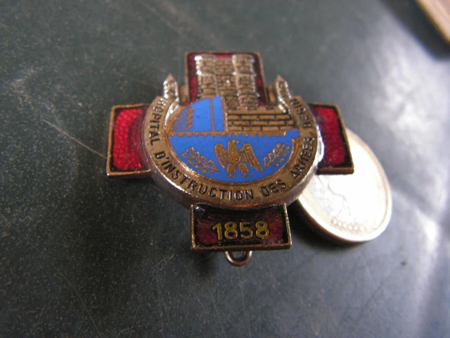 INSIGNE militaire hopital instruction des armees ( r3 ) EUR 3,00 ...