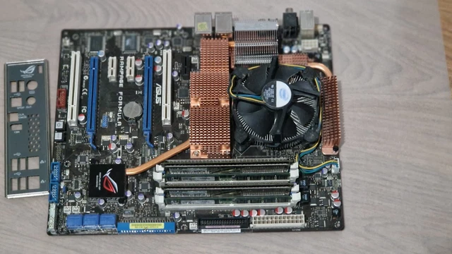 ASUS ROG RAMPAGE Formula ASUS Motherboard with Core 2 Duo, cooler and ...