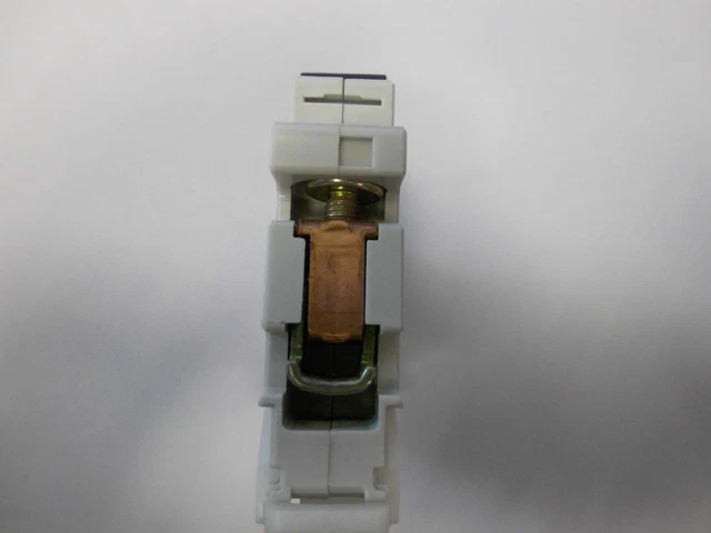 DOEPKE DLS5 C32 1-polig Circuit Breaker New £5.48 - PicClick UK