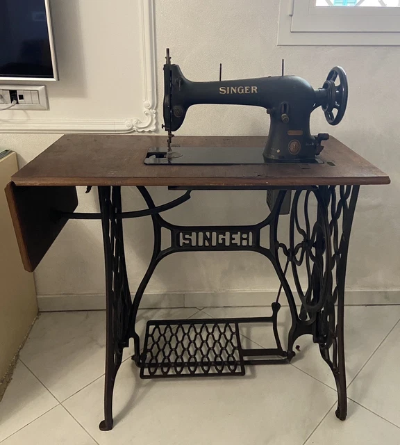SINGER VECCHIA ANTICA macchina da cucire vintage nera con motore, da ...
