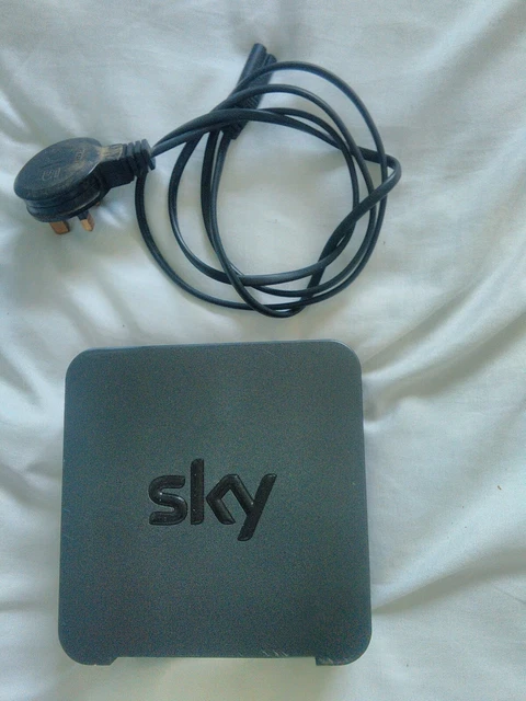 SKY SR102 54 Mbps Gigabit Wireless AC Router With power lead £9.95 ...