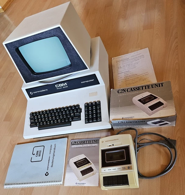 COMMODORE CBM 3032 Computer + C2N Laufwerk + orig. Bedienungshandbuch TOP Zust. EUR 1.248,00 ...