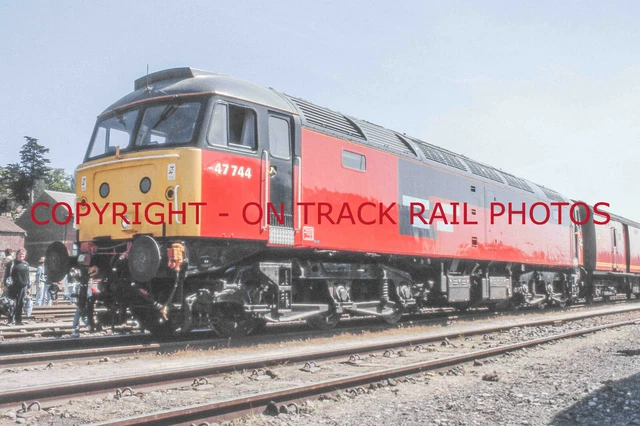 UK RAILWAY PHOTOGRAPH Of Class 47 47744. Rm47-2833 £1.70 - PicClick UK