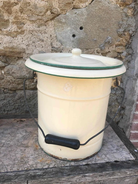 POT DE CHAMBRE emaillee ancien vintage creme et vert deco collection £ ...