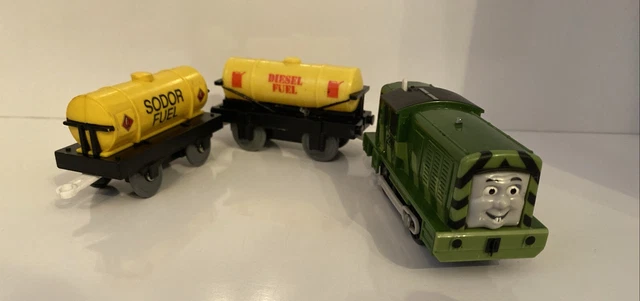 TRACKMASTER THOMAS THE Tank Engine Battery Train Green Salty & Fuel ...